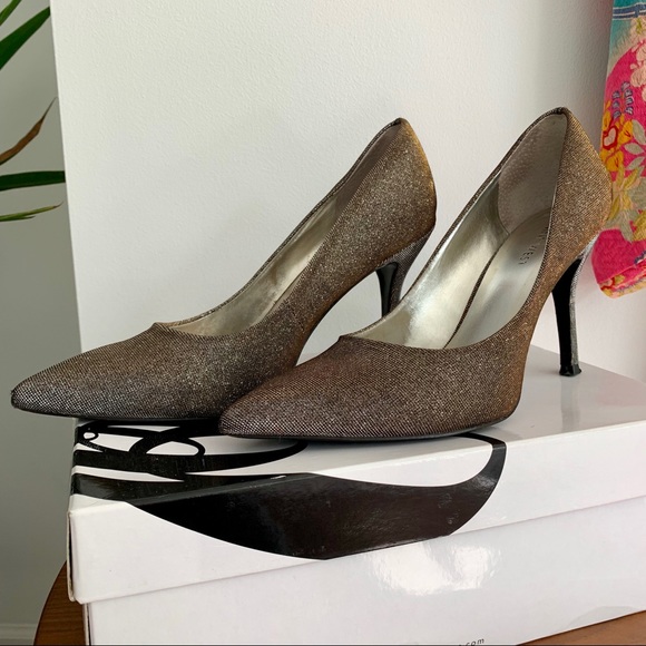 Nine West | Shoes | Nine West Metallic Flax Heel | Poshmark